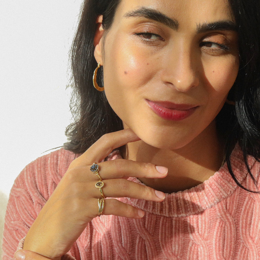 Sim Smoky ring | Goudkleurige ring voor dames met bruine steen ...