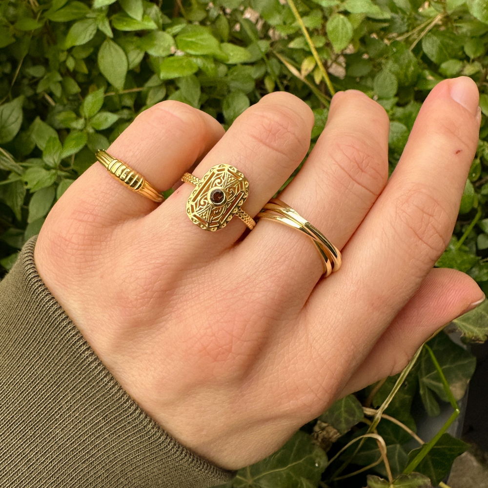 Vintage Stacking ring | Gold Plated Ring met Geribbeld Detail